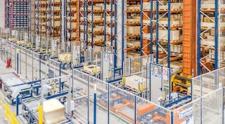 Trilateral Stacker Cranes - Interlake Mecalux