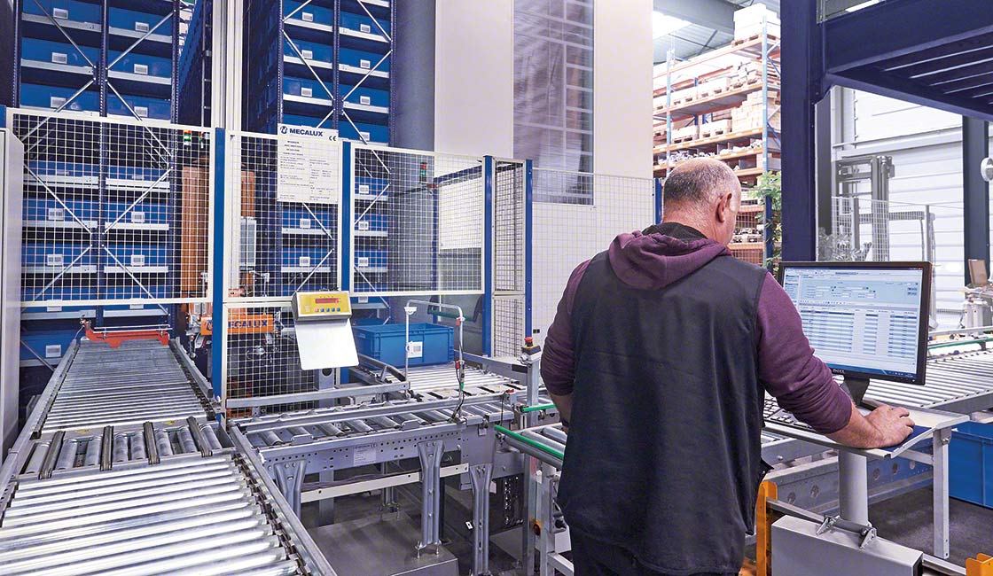 Ecommerce warehouse automation - Interlake Mecalux Ecommerce warehouse automation - Interlake Mecalux
