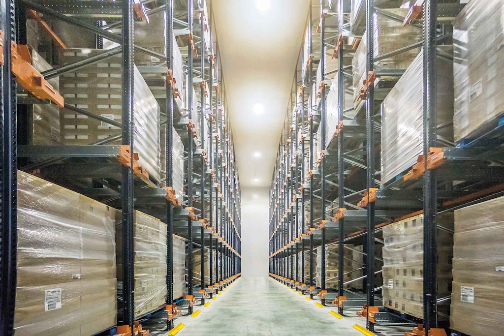 Minimum stock levels: definition and strategies - Interlake Mecalux