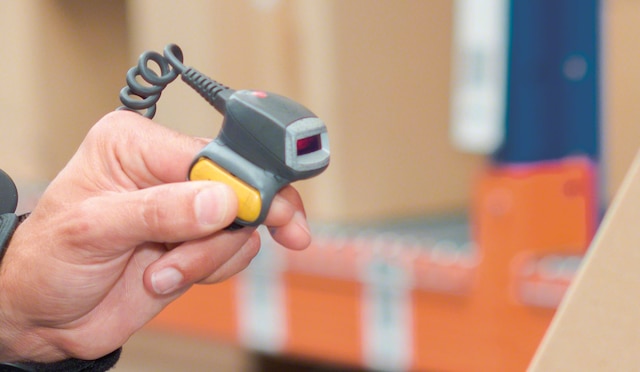 Pick-by-vision: emerging picking technology - Interlake Mecalux