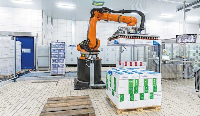 Picking robots and order processing - Interlake Mecalux