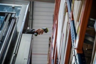 RF scanners speed up the warehouse - Interlake Mecalux