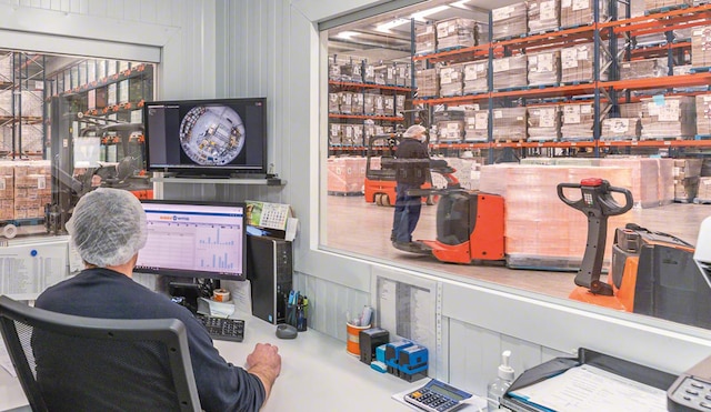 Seasonal inventory and how to manage it - Interlake Mecalux