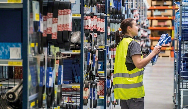 Seasonal inventory and how to manage it - Interlake Mecalux
