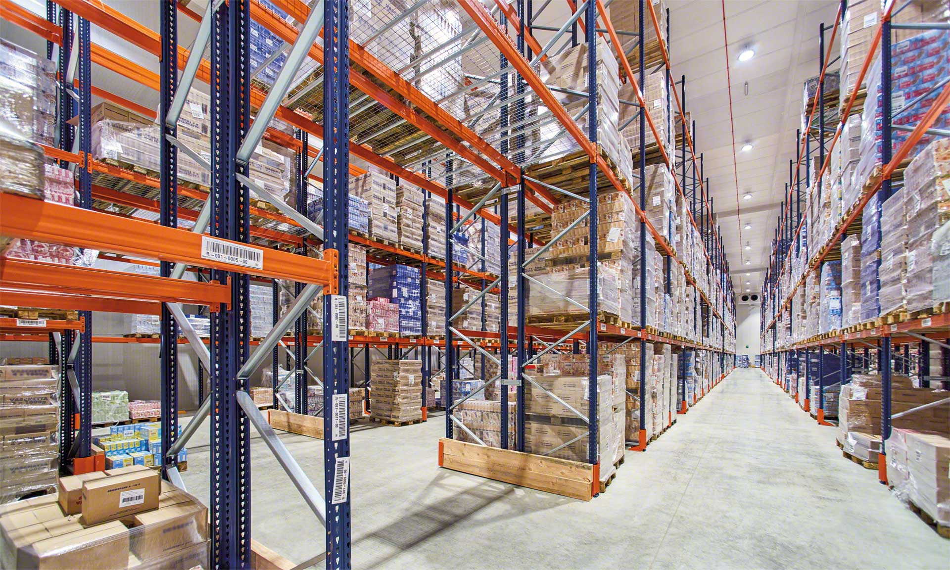 Seismic racking for pallets and their design - Interlake Mecalux