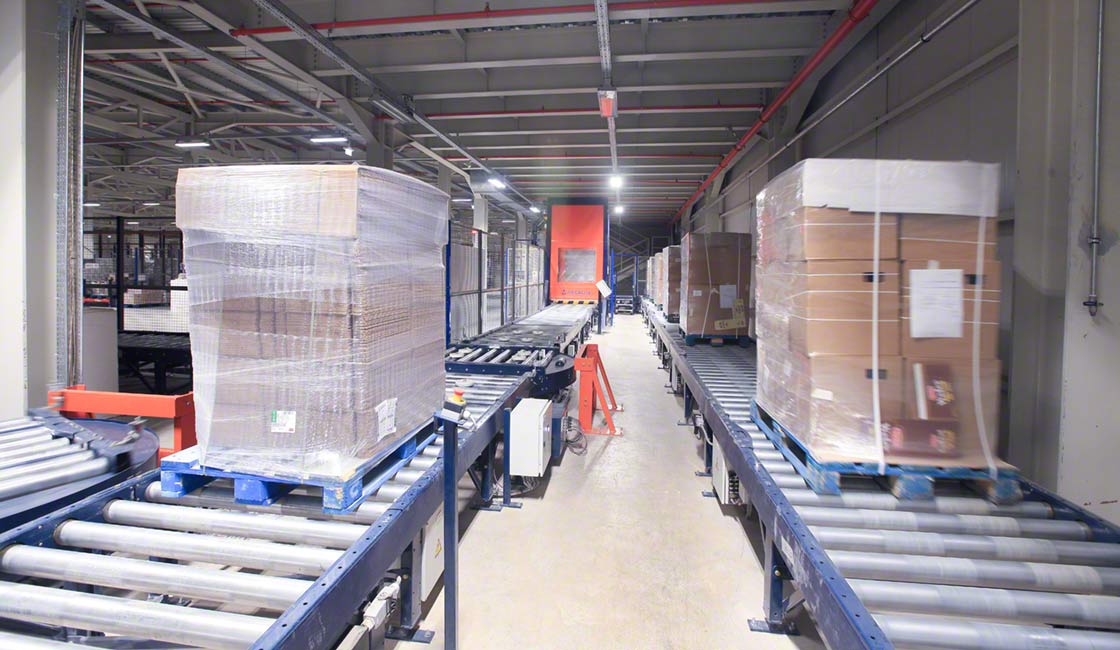 Warehouse control for efficient logistics - Interlake Mecalux