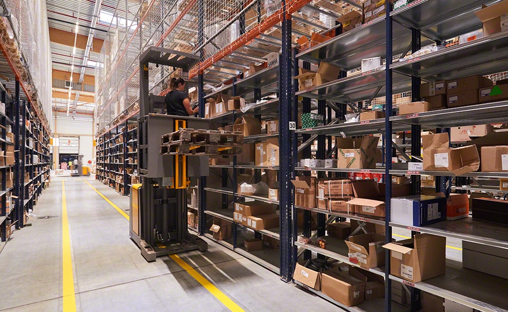 The industrial parts warehouse of Sofinther - Interlake Mecalux