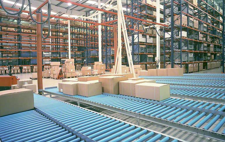 Warehouse layouts (theory and examples) - Interlake Mecalux