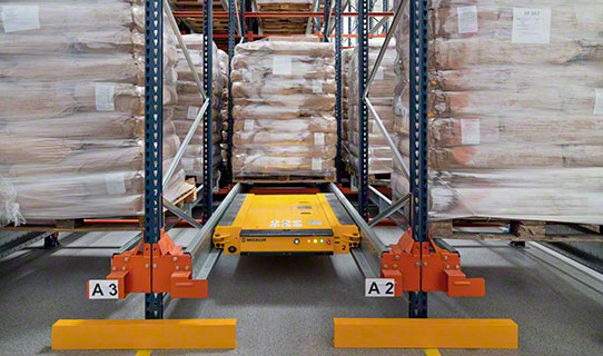 Automated Storage and Retrieval Systems AS/RS - Interlake Mecalux Automated Storage and Retrieval Systems AS/RS - Interlake Mecalux