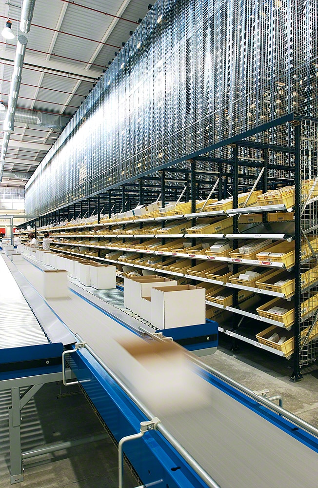 Carton Flow Racks | Carton Flow Racking - Interlake Mecalux