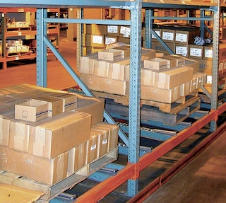 Pallet Flow Racks | Pallet Flow Racking - Interlake Mecalux