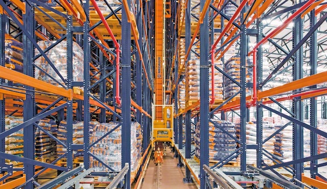 Double-deep pallet racking for warehouses - Interlake Mecalux