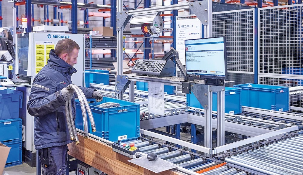 Picking systems for warehouse efficiency - Interlake Mecalux