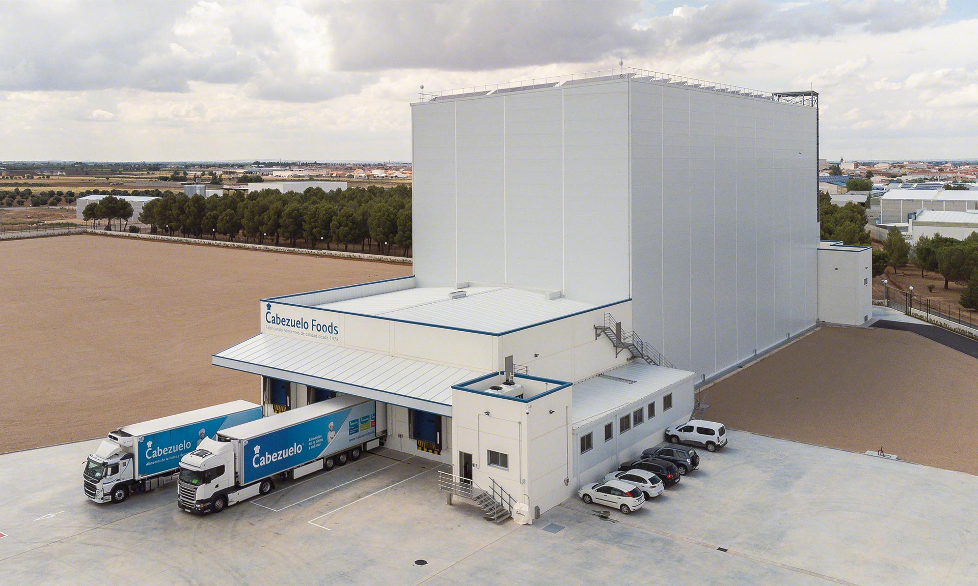 Regional warehouse for short delivery times - Interlake Mecalux