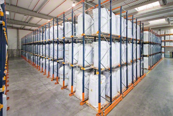 Drive-In/Drive-Through Pallet Racking System