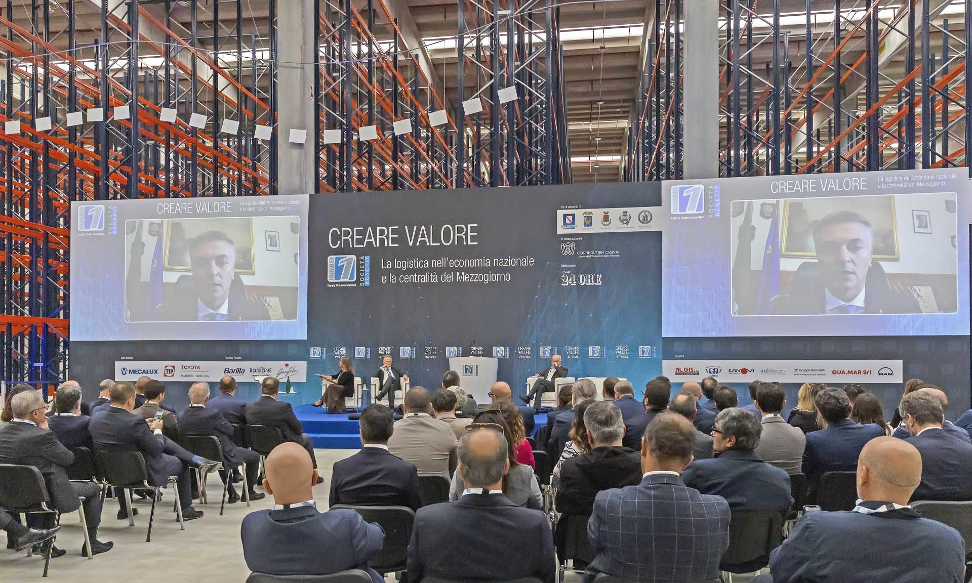 Warehouse for Number 1, a leading food-sector 3PL - Interlake Mecalux