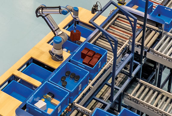Picking Robot (automated piece picking) - Interlake Mecalux