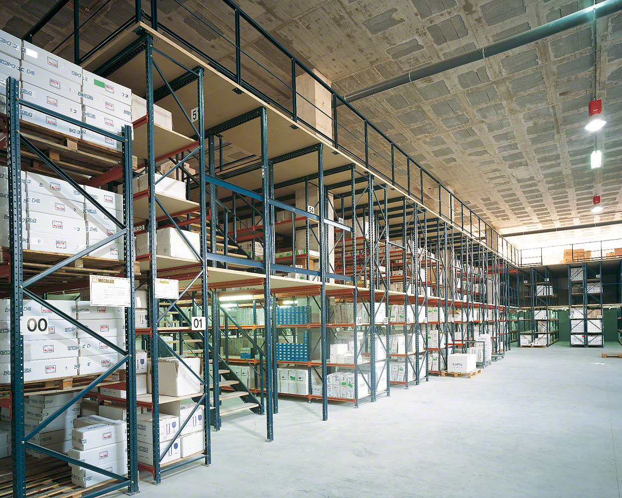 Wide Span Shelving | Wide Span Storage Racks - Interlake Mecalux